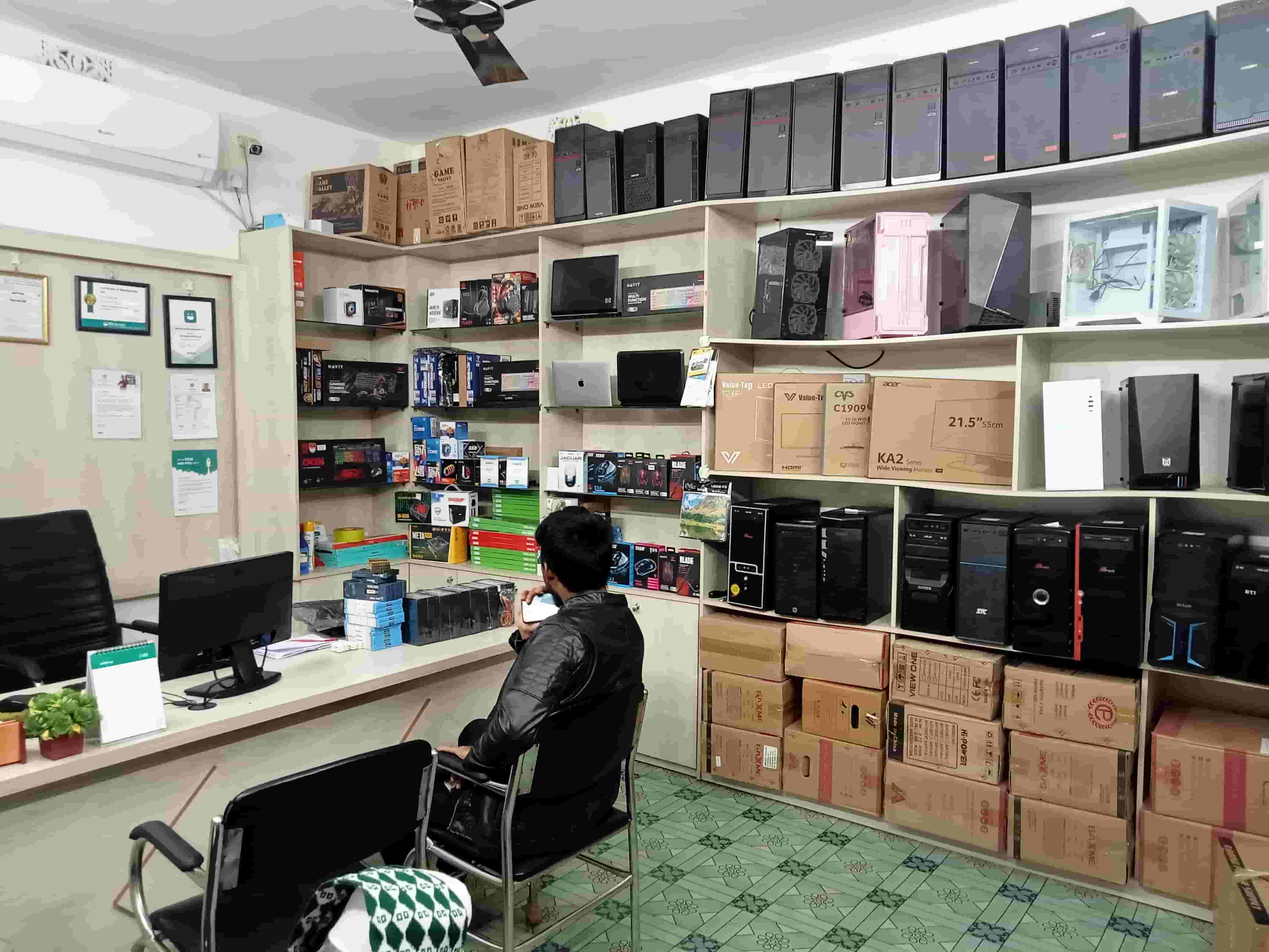 R Computer Plus - Aponhut.com